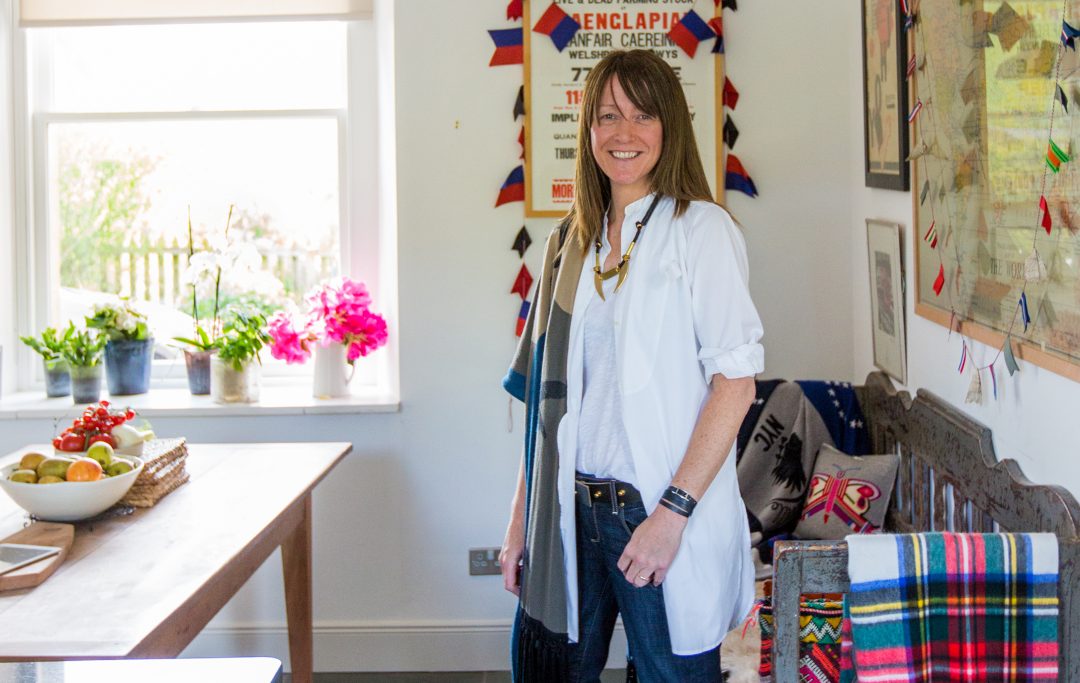 Spinning a Yarn with Angela Bell – The Extravagant