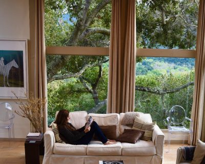 Meet Molly McCall – The Extravagant